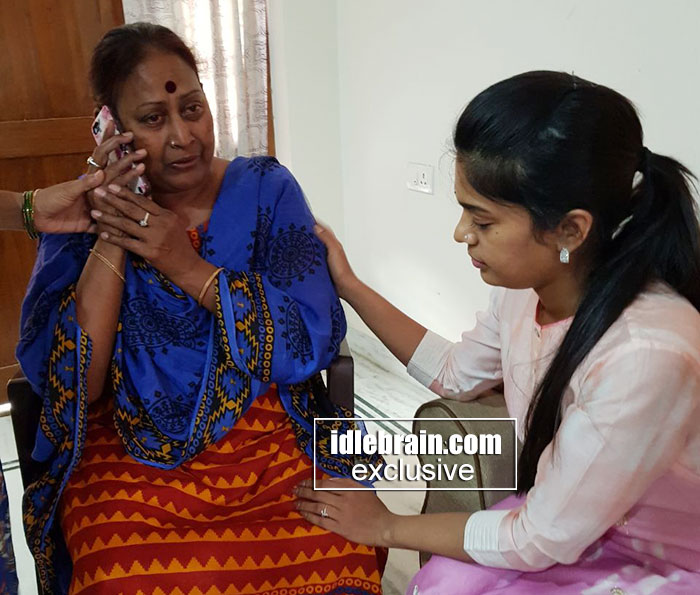 Chiranjeevi helps Allari Subhashini - idlebrain.com news