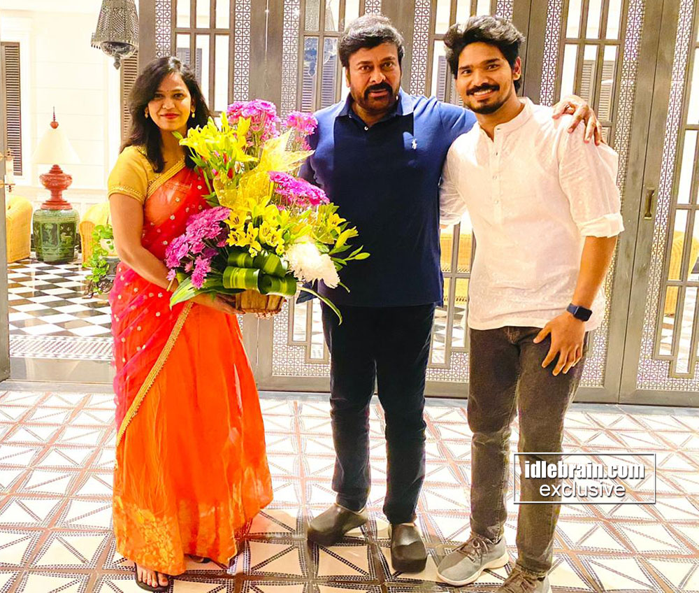 'Sudhakar and Harika meet megastar - idlebrain.com news