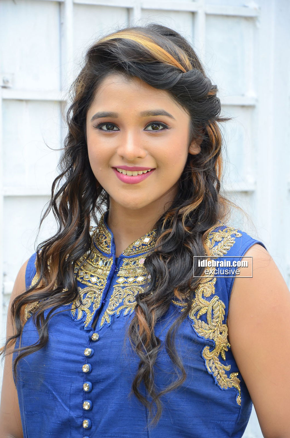 Elsa Ghosh photo gallery - Telugu cinema actress