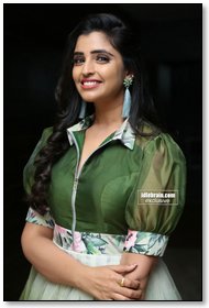 Syamala photo gallery - Telugu cinema anchor