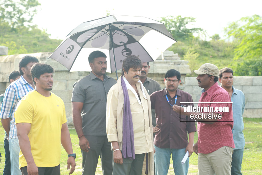 Gayatri working stills photo gallery - Telugu cinema - Mohan Babu ...