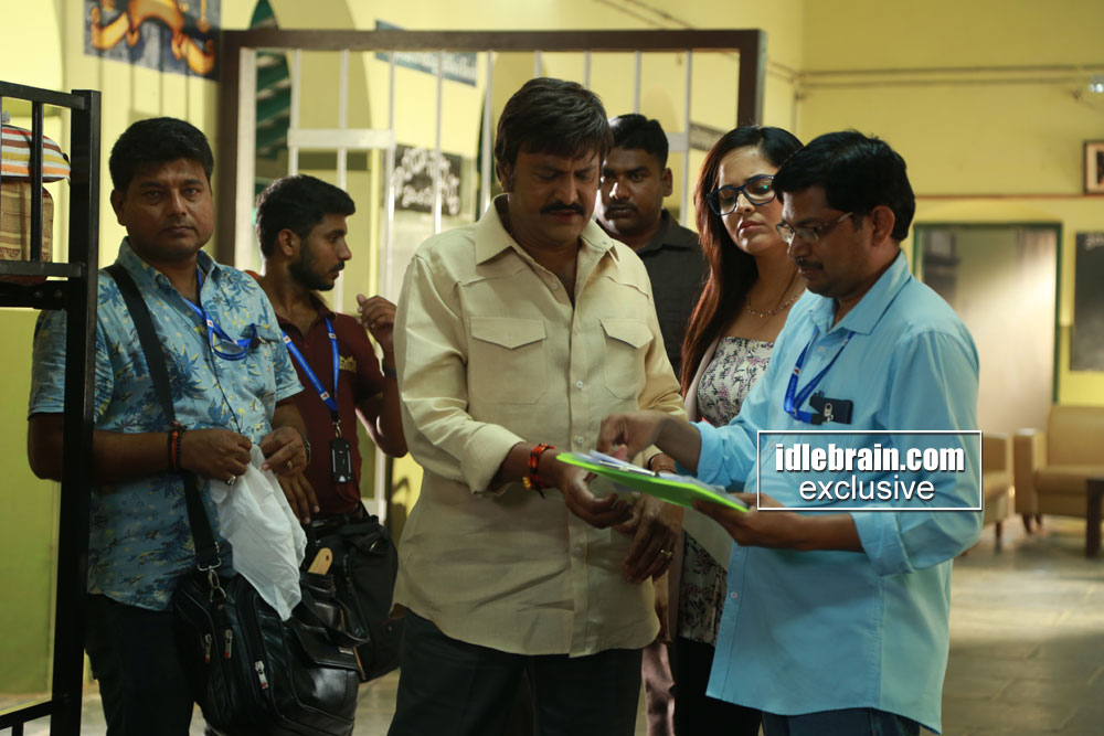 Gayatri working stills photo gallery - Telugu cinema - Mohan Babu ...