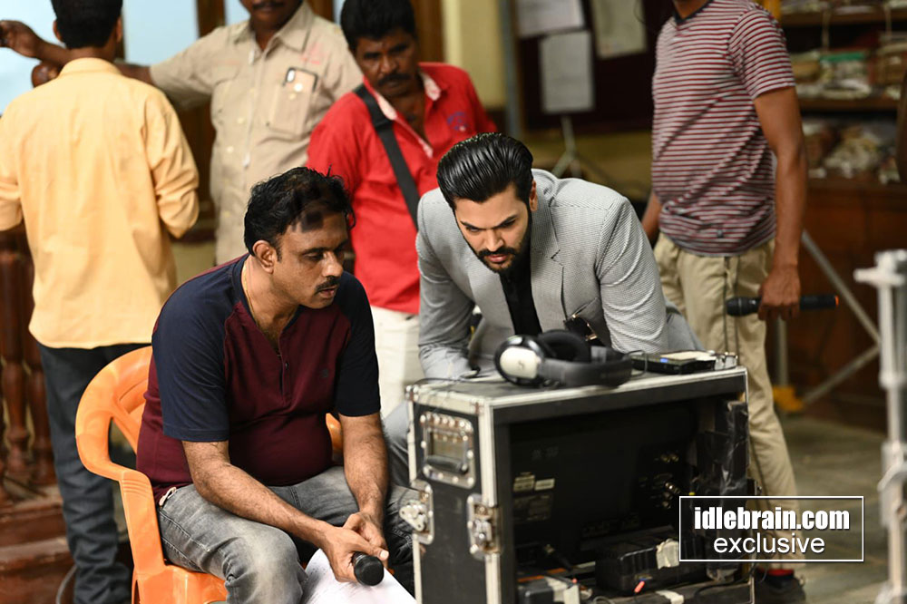 Sabari working stills photo gallery - Telugu cinema - Varalaxmi Sarathkumar