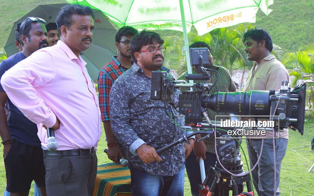 Soda Golisoda Working stills photo gallery - Telugu cinema - Maanas ...