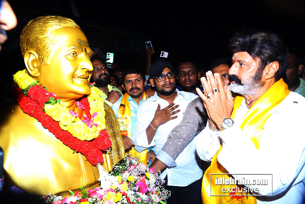 Ntr Visits Ntr Ghat On Ntrs 100th Birth Anniversary