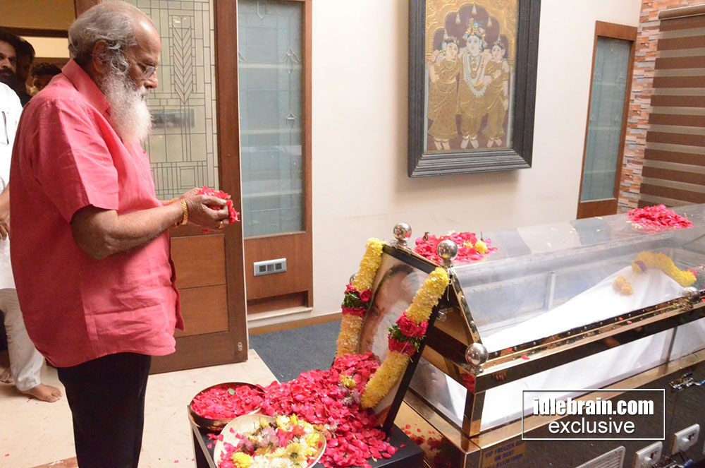 Celebrities pay homage to Chalapathi Rao - Telugu cinema