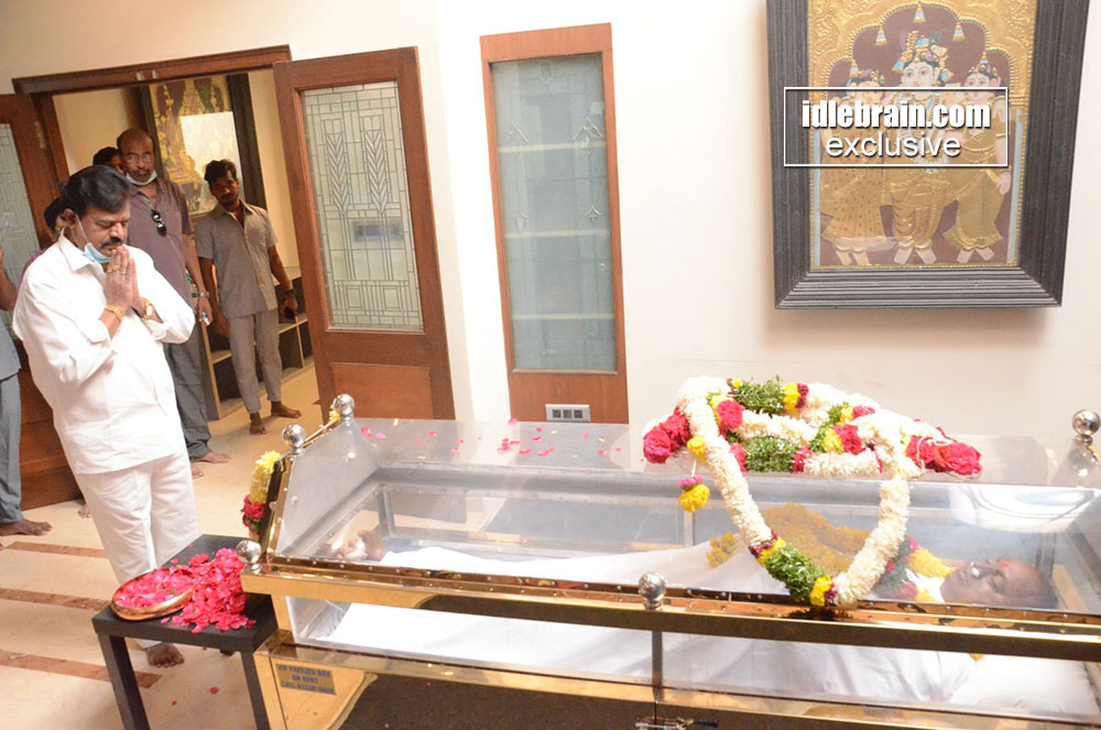 Celebrities pay homage to Chalapathi Rao - Telugu cinema