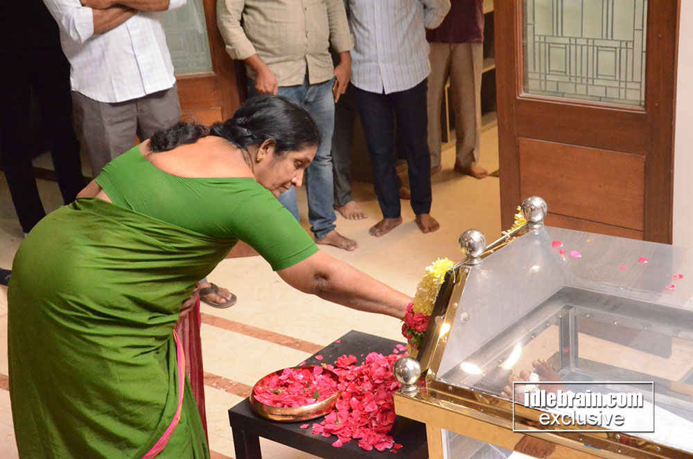 Celebrities pay homage to Chalapathi Rao - Telugu cinema