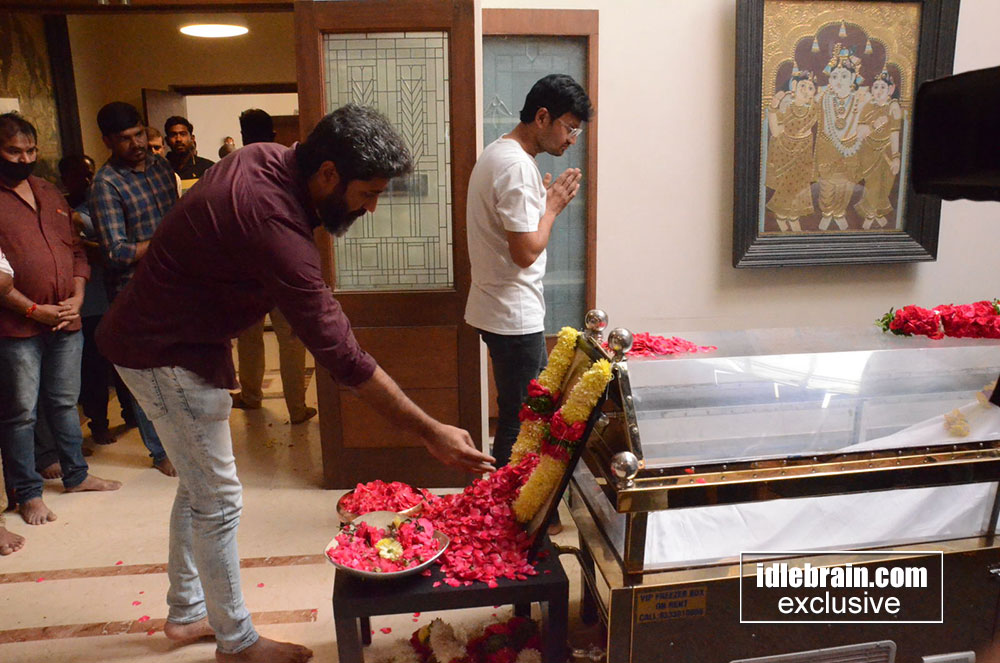 Celebrities pay homage to Chalapathi Rao - Telugu cinema